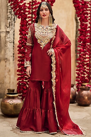 Maroon Silk Gharara Set by Lashkaraa at Pernia's Pop Up Shop 2026