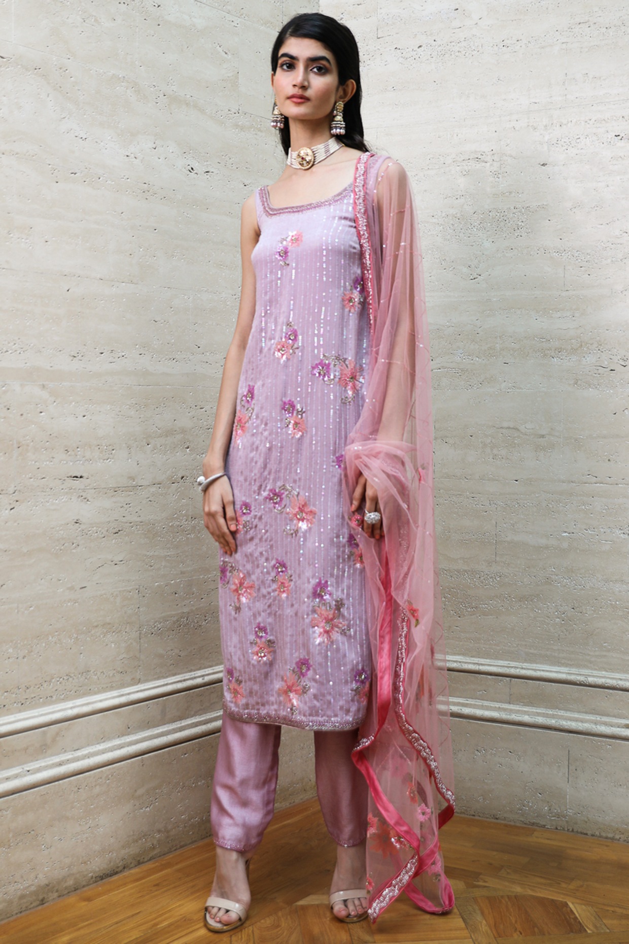 Mauve Hand Embroidered Kurta Set by Labbada at Pernia's Pop Up Shop 2025