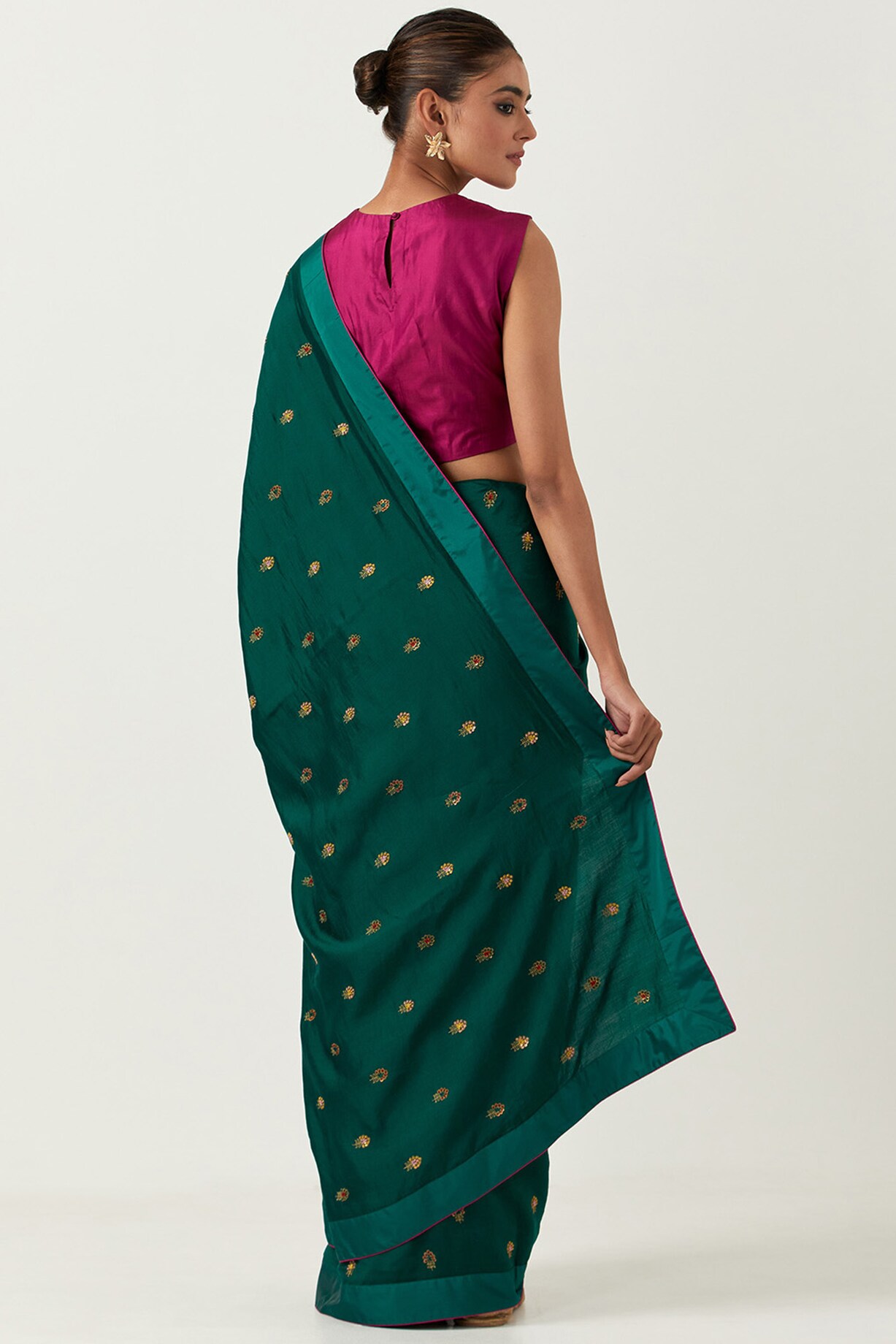 Bottle Green Chiniya Silk Saree Set by Label Earthen Pret at Pernia's ...