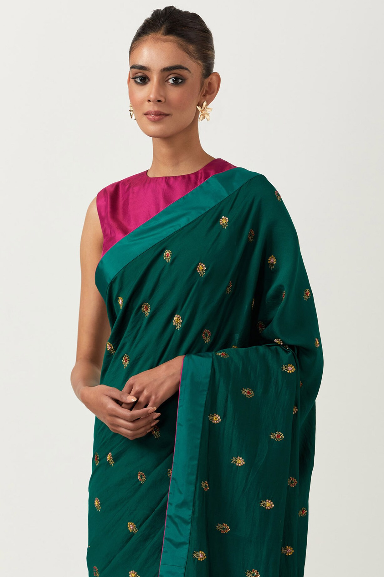 Bottle Green Chiniya Silk Saree Set by Label Earthen Pret at Pernia's ...