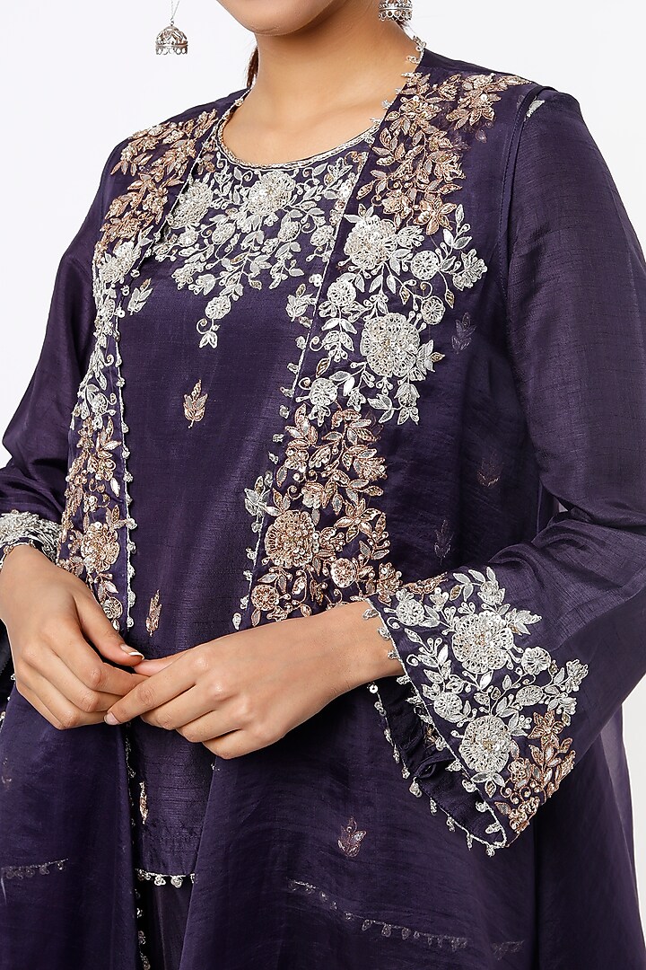 Neon Violet Embroidered Cape Set by Mahi Calcutta at Pernia's Pop Up ...
