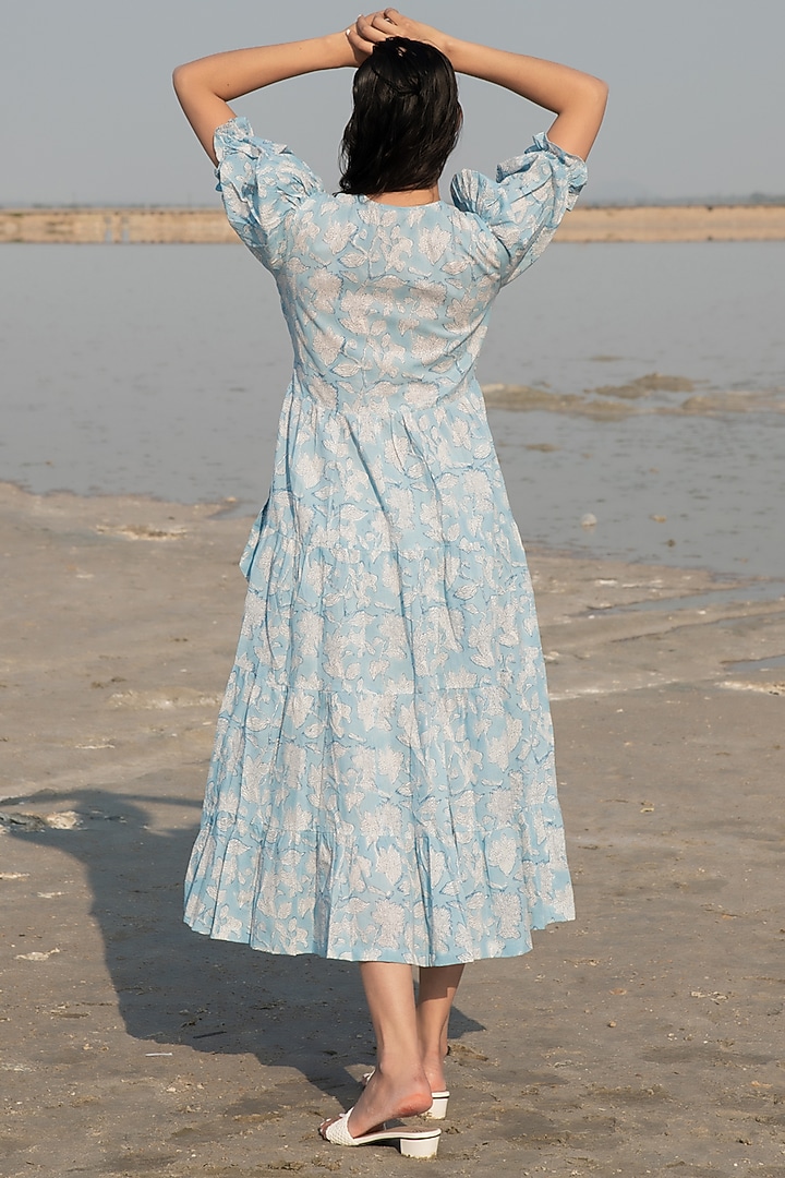 Blue Block Printed Tiered Wrap Dress by Marche at Pernia's Pop Up Shop 2025