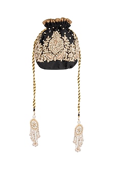 Black Embroidered Batwa Potli Design by Malaga at Pernia's Pop Up Shop 2023