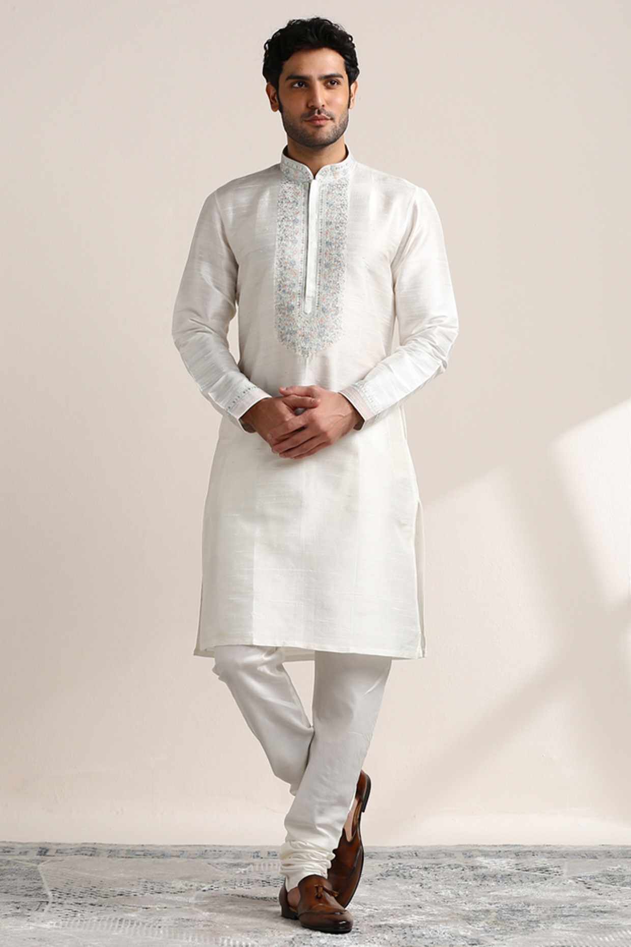 Ivory Silk Embroidered Kurta Set by Twamev at Pernia's Pop Up Shop 2025