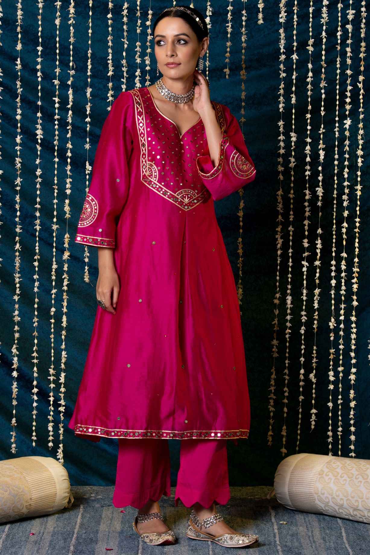 Pink Chanderi Silk Hand Embroidered Kurta Set by Maison Shefali at Pernia's Pop Up Shop 2025