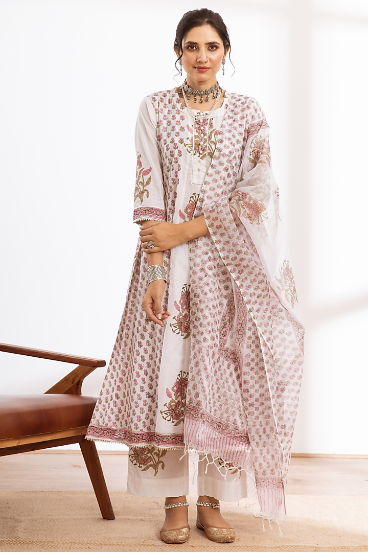 White Cotton Hand Block Printed Kurta Set by Maison Shefali at Pernia's ...