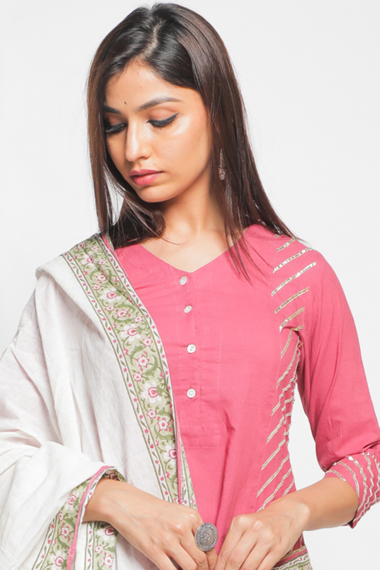 Plum Pink Paneled Kurta Set by Maison Shefali at Pernia's Pop Up Shop 2025