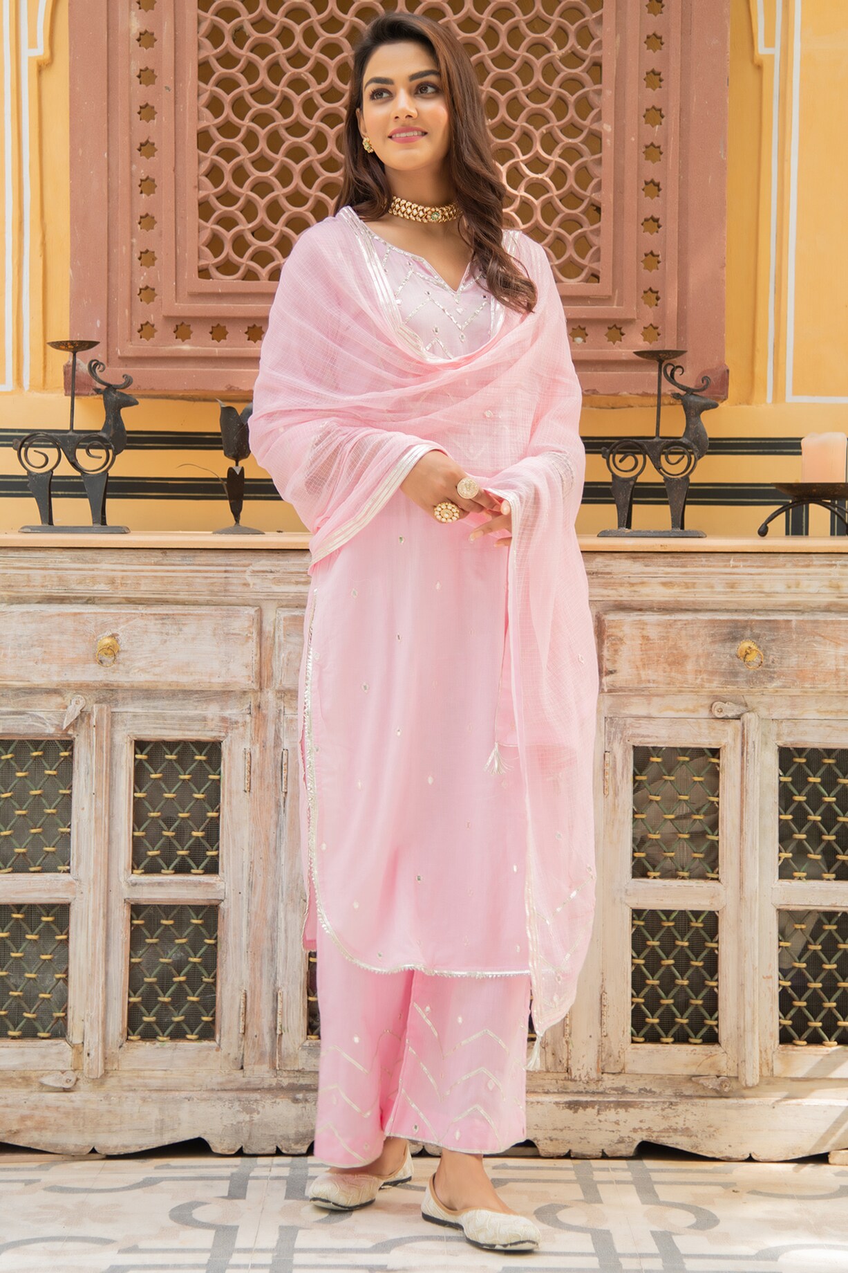 Baby Pink Hand Embroidered Kurta Set Design by Maison Shefali at Pernia's Pop Up Shop 2024