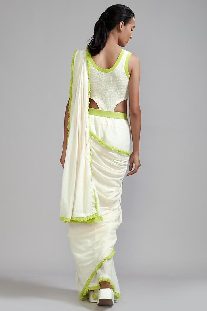 Neon Green Mul Fringe Saree by Mati at Pernia's Pop Up Shop 2024