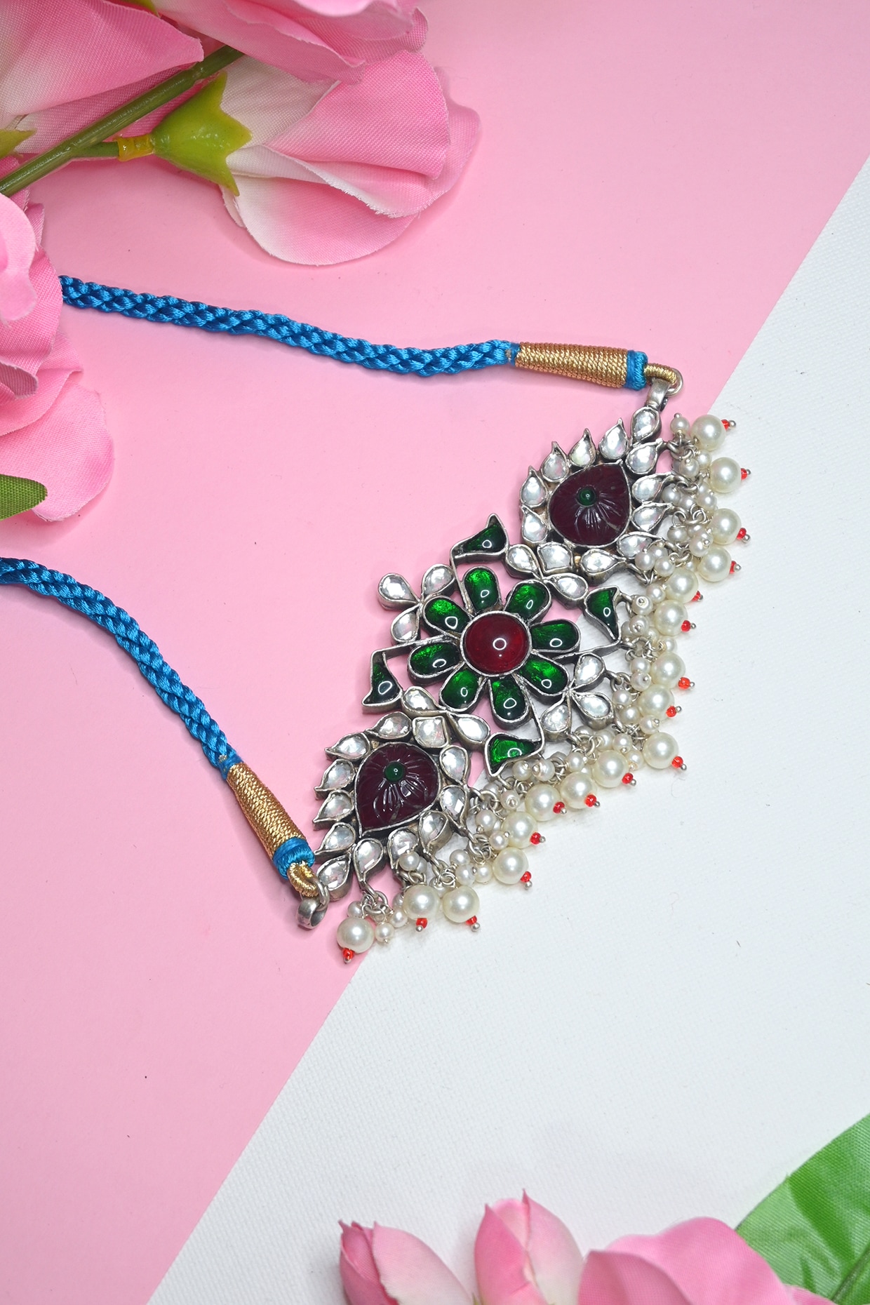 White Finish Kundan Temple Choker Necklace In Sterling Silver by Mero at Pernia s Pop Up Shop 2025