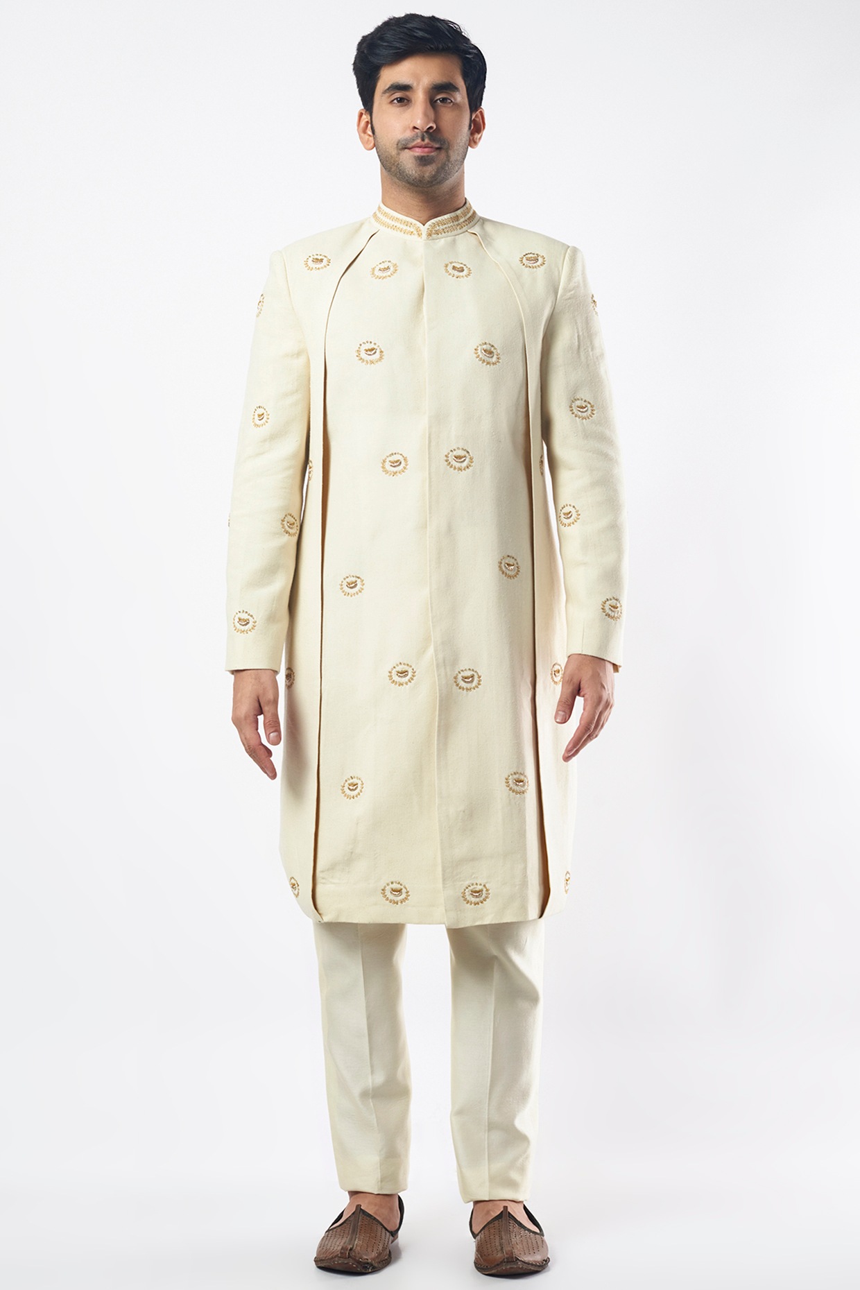 White Matka Silk Wedding Sherwani Set by MEGHA BANSAL MEN at Pernia's ...