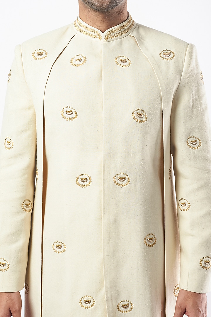 White Matka Silk Wedding Sherwani Set by MEGHA BANSAL MEN at Pernia's ...