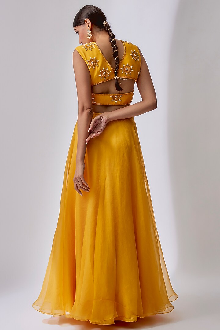 Yellow Organza Wedding Lehenga Set by Midushi Bajoria at Pernia's Pop ...