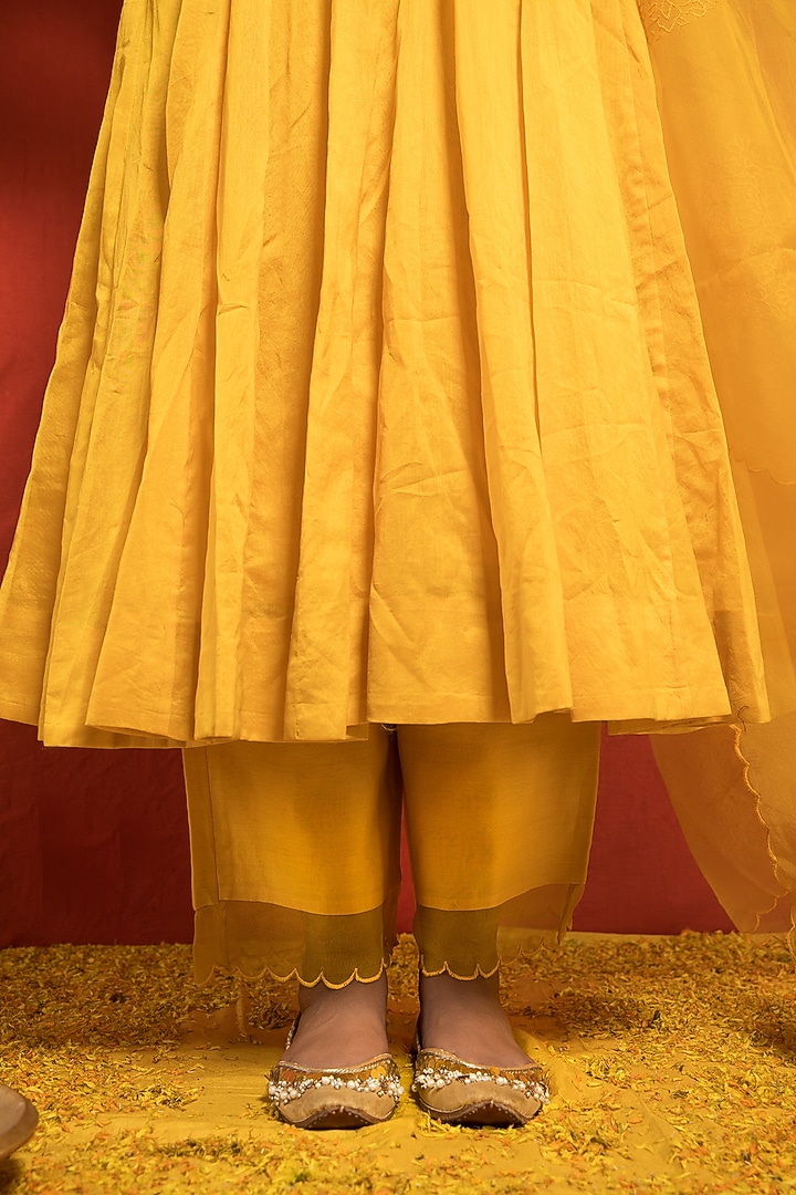 Yellow Pure Silk Chanderi Scalloped Anarkali Set by MITHI SUPARI at ...