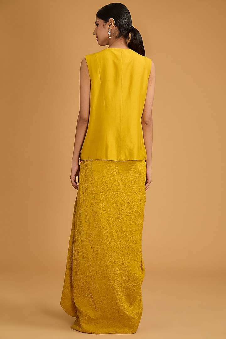 Yellow Silk Kashmiri Thread Work Cape Set Design by Minaxi Dadoo at ...