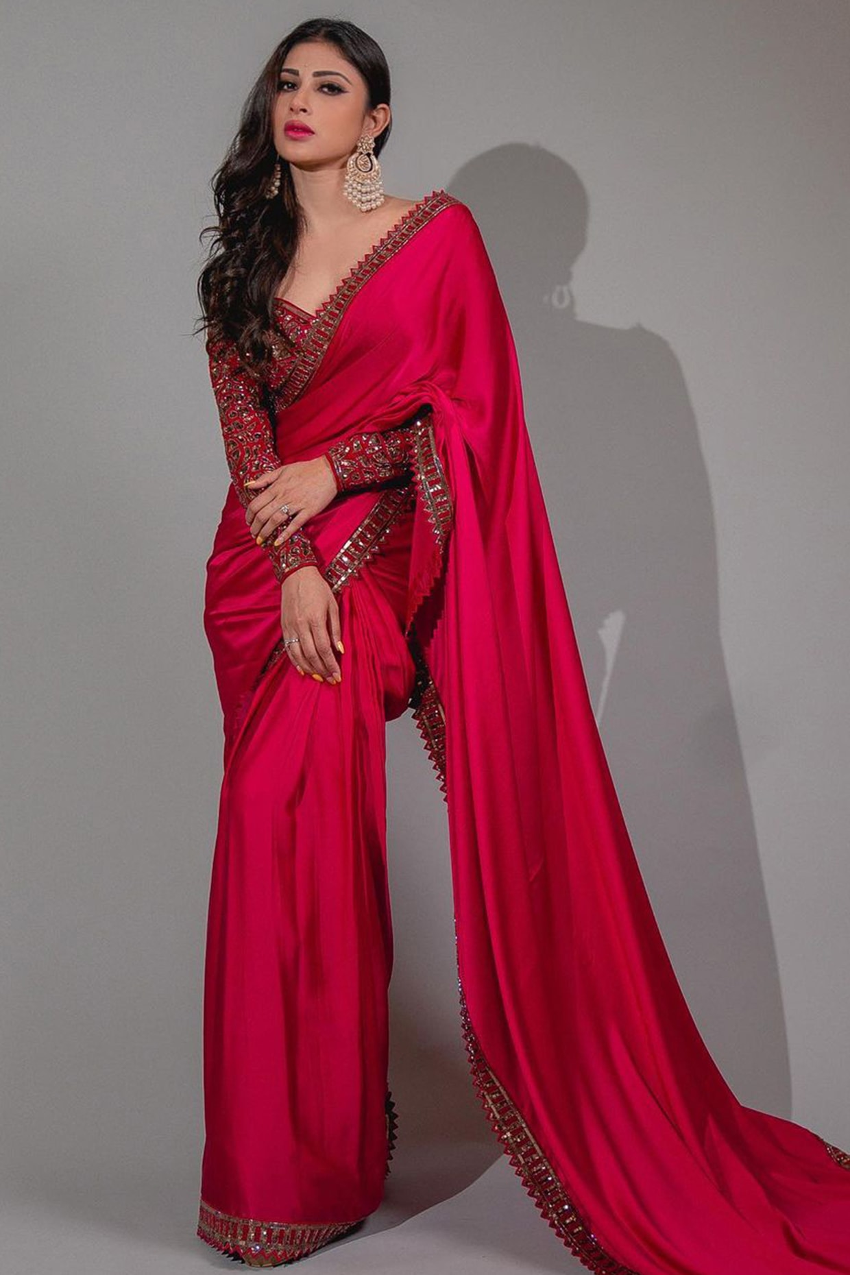 Red Satin Hand Embroidered Saree Set by Vvani by Vani Vats at Pernia's ...