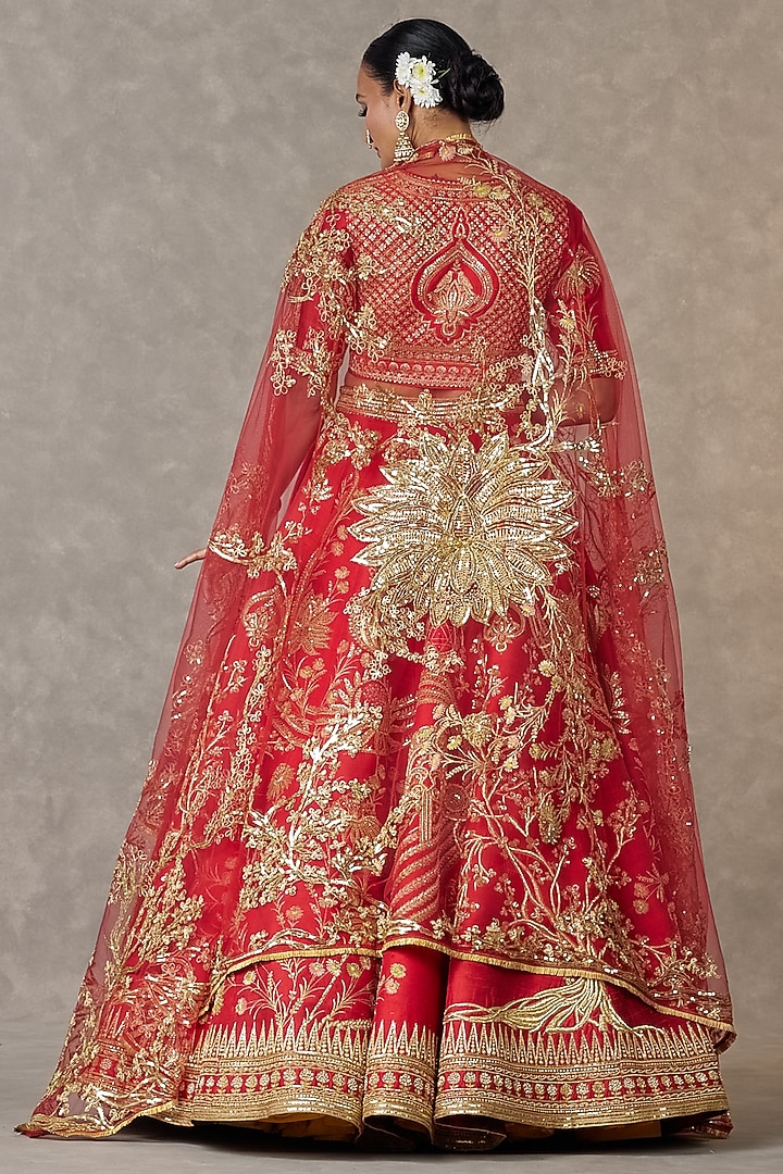 Red Bagh-E-Bahar Neelkamal Raw Silk Sitara Embroidered Bridal Lehenga ...