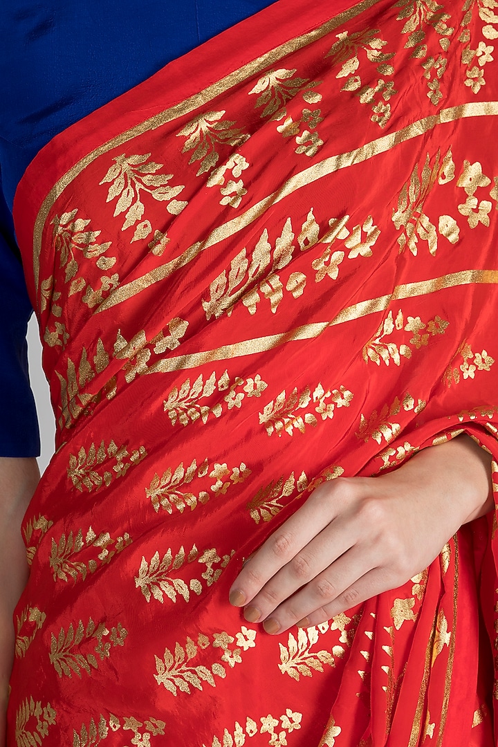 Red Printed Saree Set by Masaba at Pernia's Pop Up Shop 2025