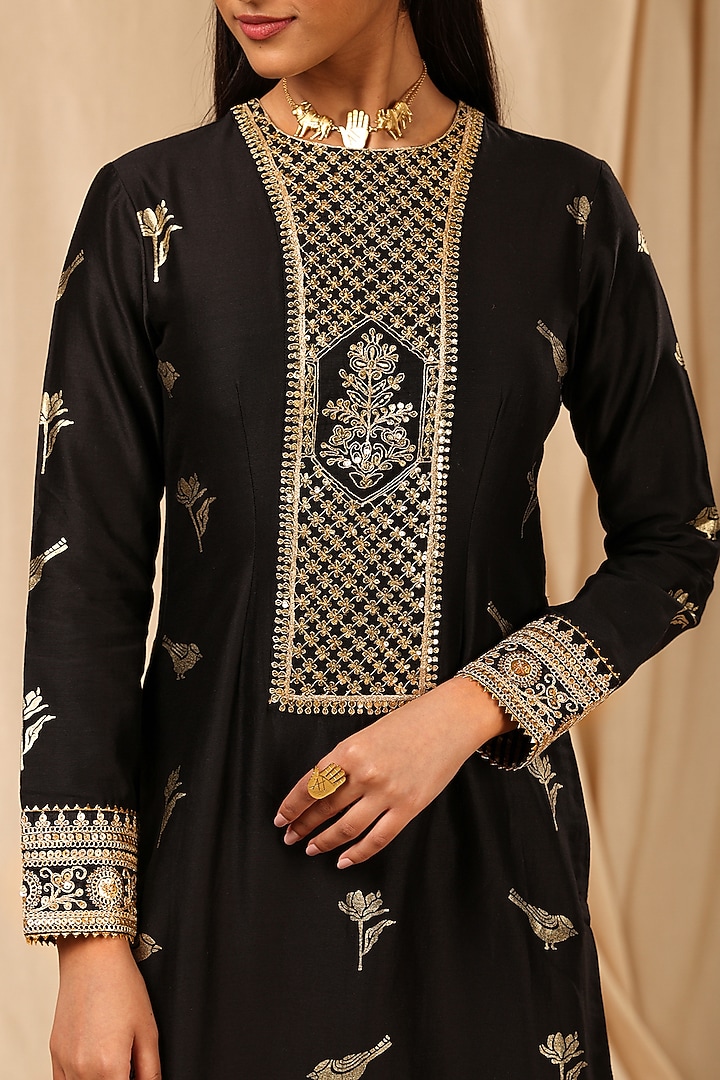Black Printed & Embroidered Kurta Set Design by Masaba at Pernia's Pop ...