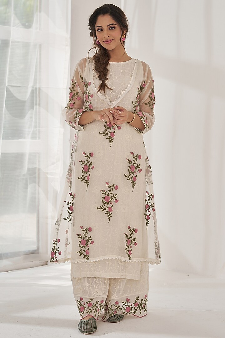 Off-White Fine Cotton Chanderi Floral Thread Embroidered Kalidar ...
