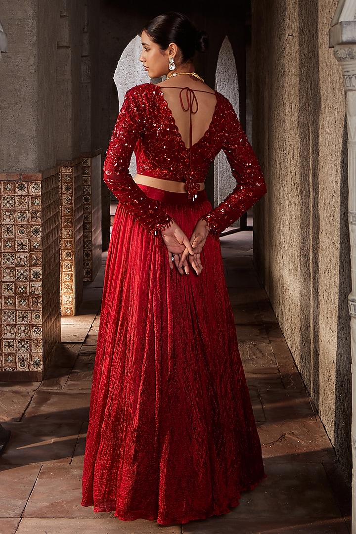 Red Crinkle Fabric Lehenga Set Design by Nidhika Shekhar at Pernia's ...