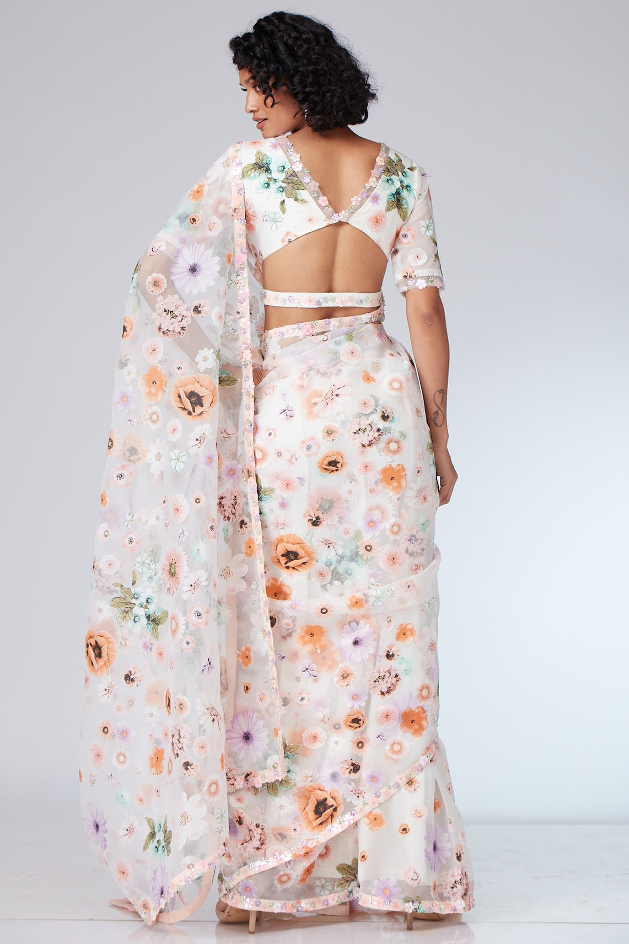 White Shimmer Organza Embroidered Saree Set by Neeta Lulla at Pernia's ...