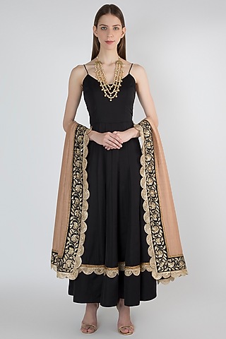 Ranian - Buy Sarees, Lehenga, Pant Sets Online 2024