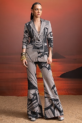Designer Clothing for Women - Buy Latest Designer Clothing Collection ...