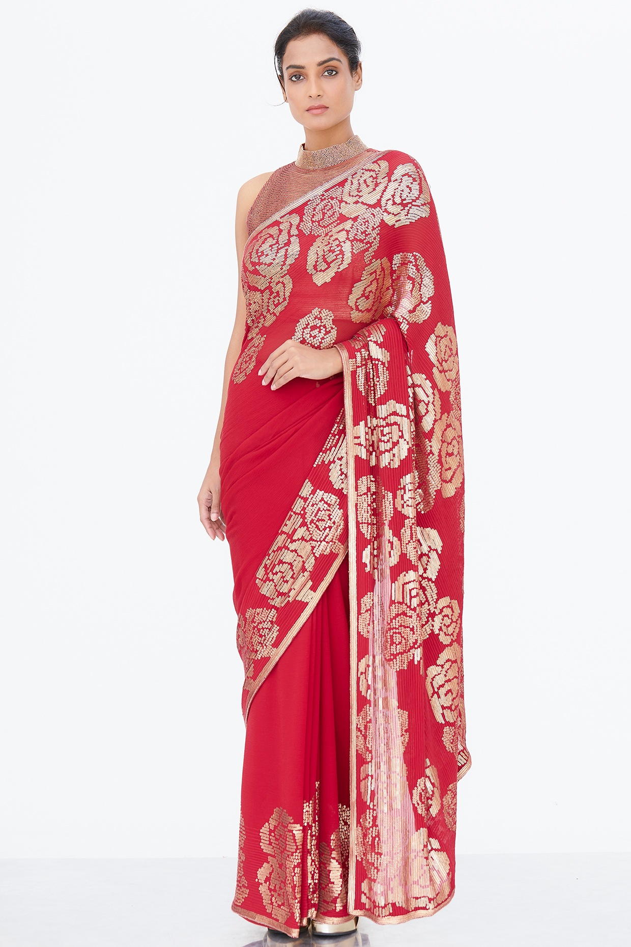 Red Rose Embroidered Saree Set by Nakul Sen at Pernia's Pop Up Shop 2025