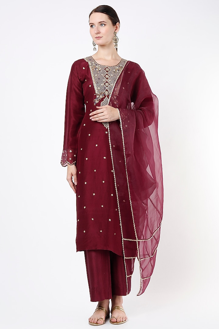 Maroon Zardosi Embroidered Kurta Set by Nadima Saqib at Pernia's Pop Up ...