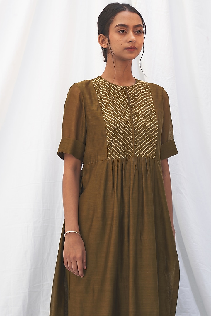Olive Green Bandhej Kurta Set by The Label Nuska at Pernia's Pop Up ...