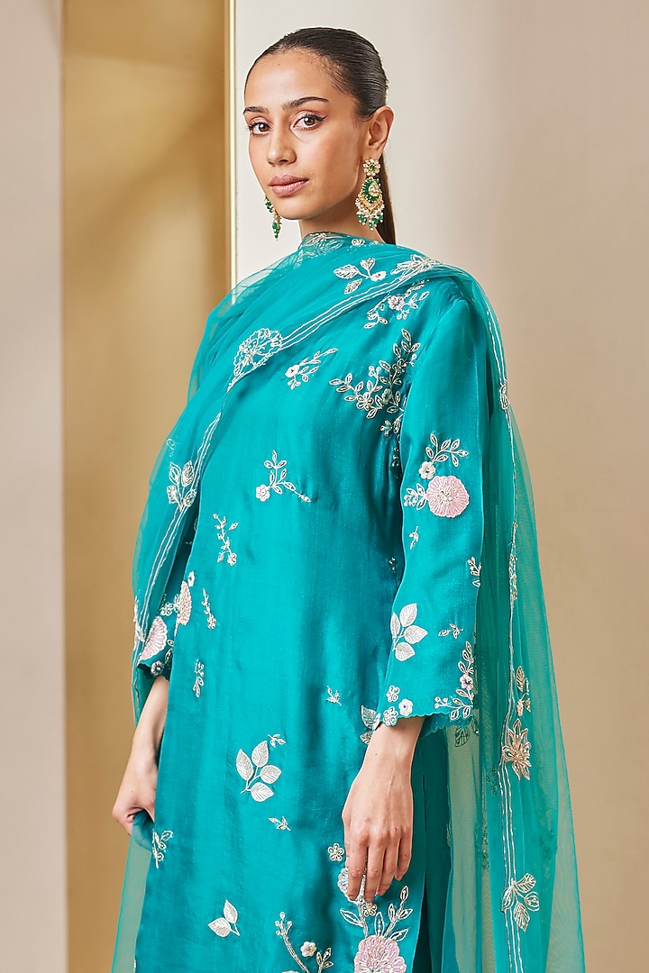 Pine Green Organza Zardosi Hand Embroidered Kurta Set by Osaa By Adarsh at Pernia's Pop Up Shop 2025