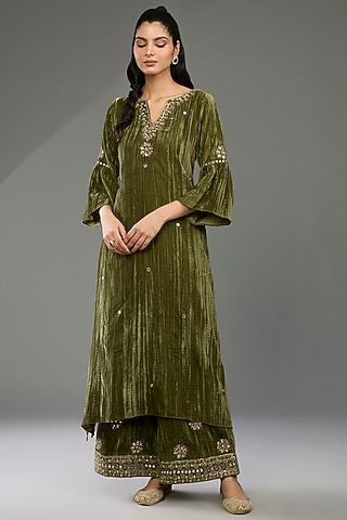 POULI - Buy Kurta Set, Boho Dress, Lehenga, Pant Online 2025