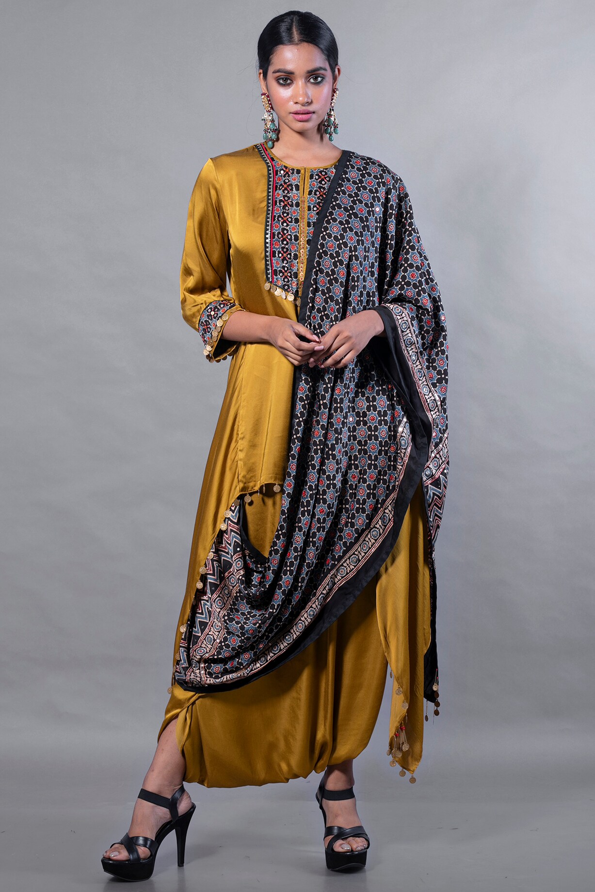Golden Mustard Hand Embroidered Tunic Set by Prahnaaya at Pernia's Pop ...