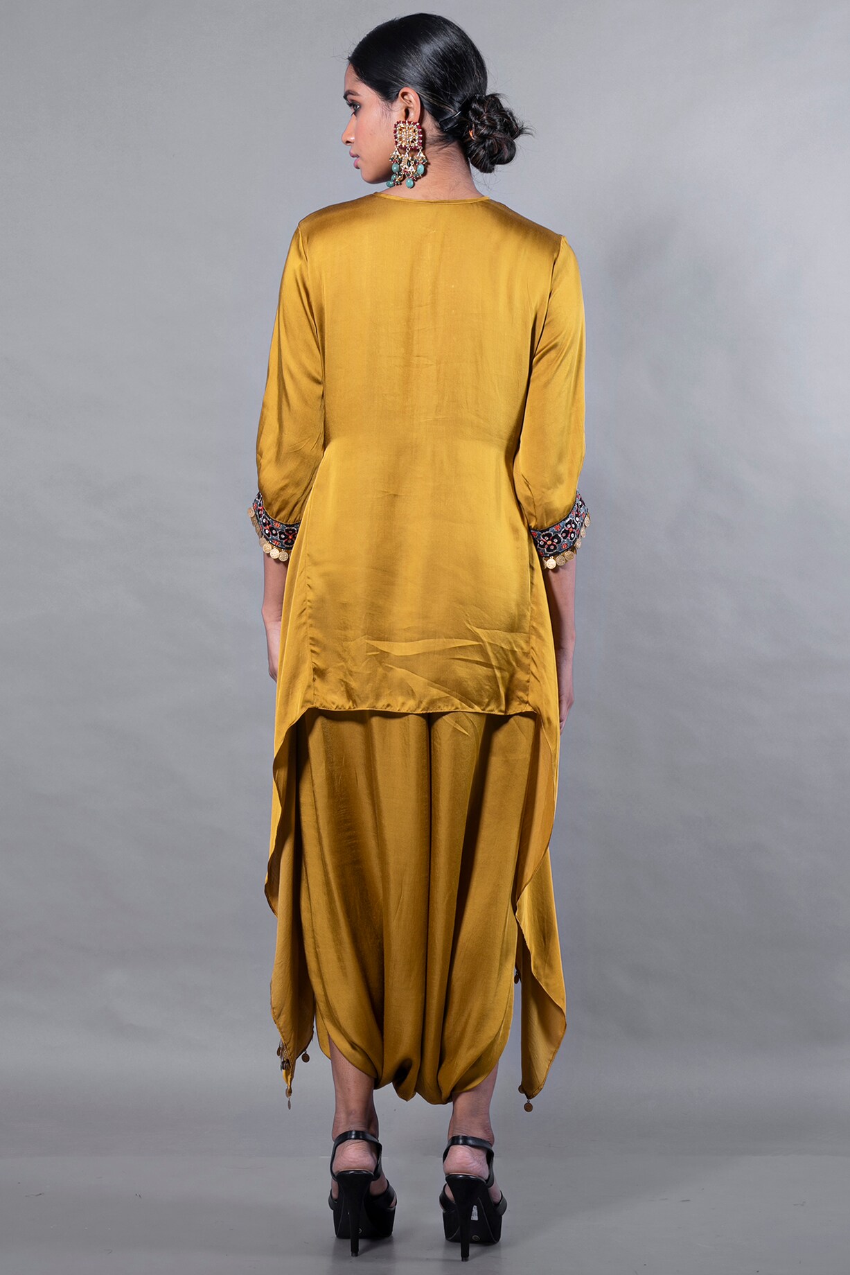 Golden Mustard Hand Embroidered Tunic Set by Prahnaaya at Pernia's Pop ...