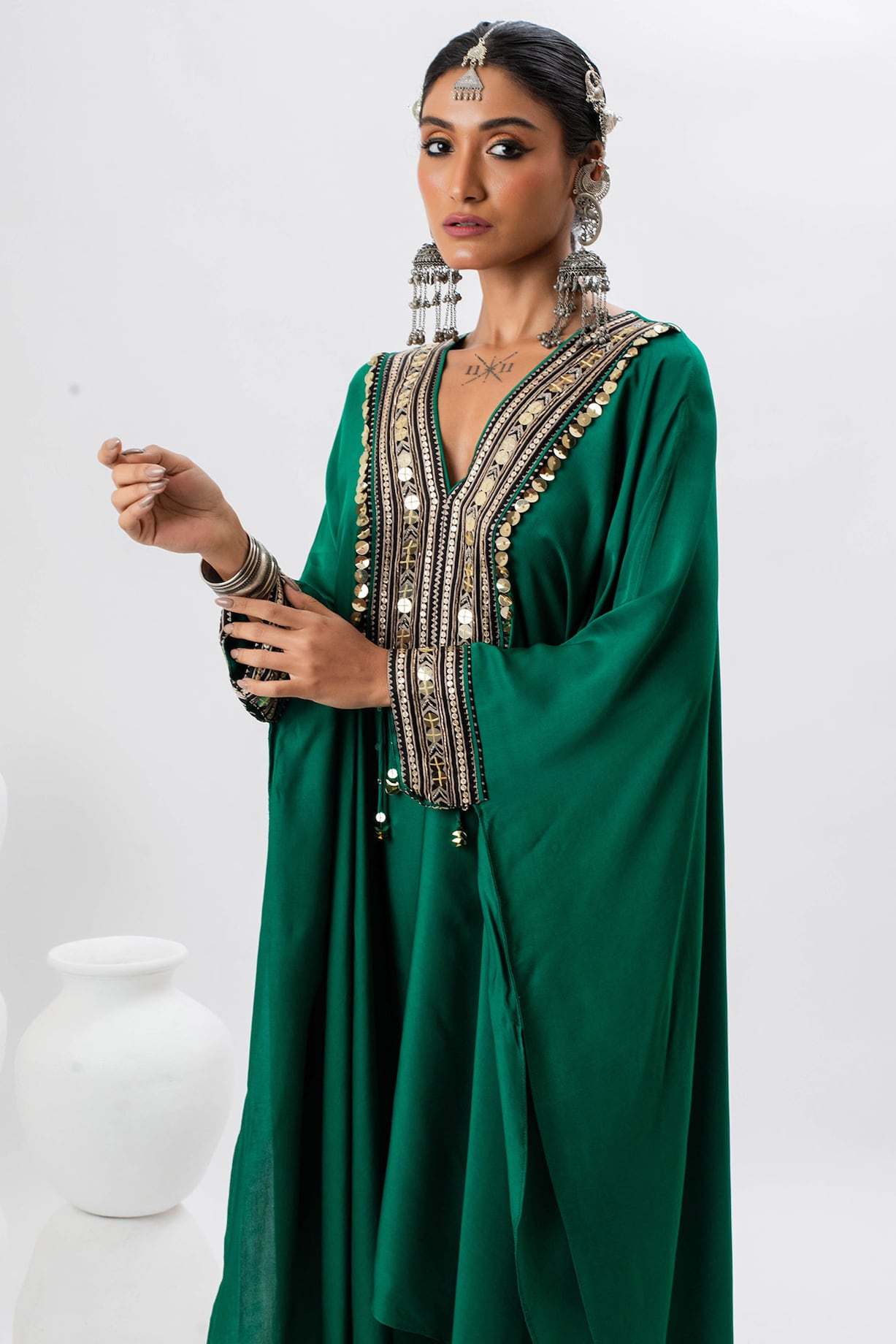 Emerald Green Satin Hand Embroidered Kaftan Set By Prahnaaya At Pernia