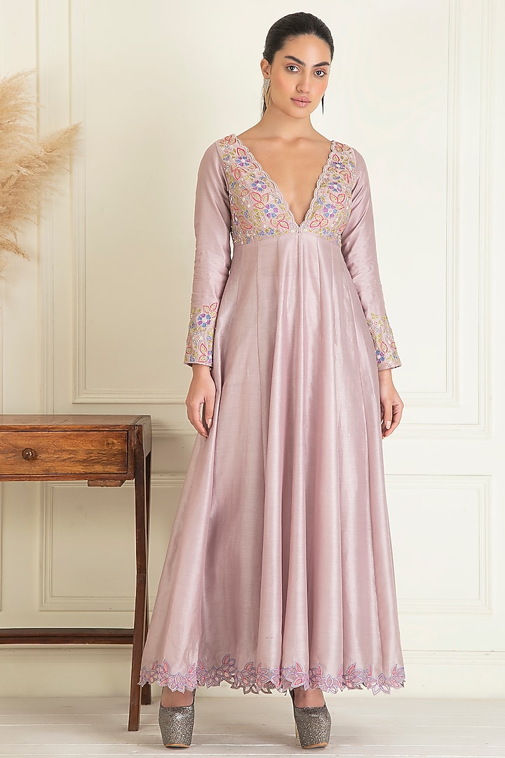 Onion Chanderi Embroidered Anarkali Set by Priyanka Jain at Pernia's ...