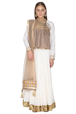 Pooja Outifts For Women - Buy Latest Pooja Dresses & Kurta Set for ...