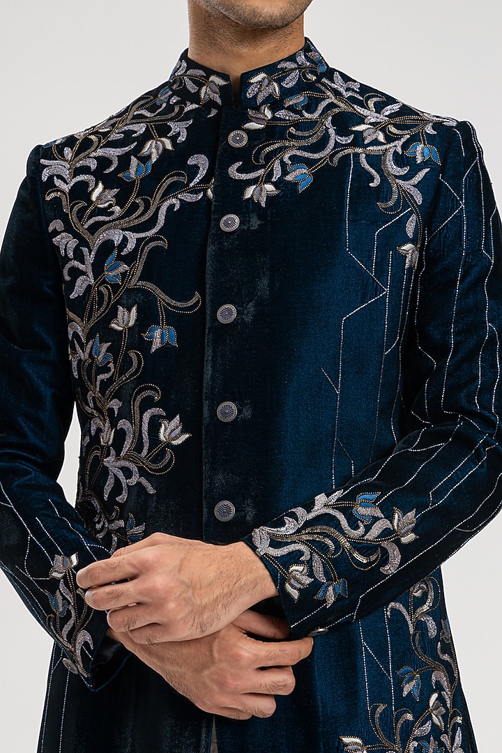 Buy PURUSHAM Firozi Blue Velvet Embroidered Indowestern Set at Pernia'sPopUpShopMen 2024