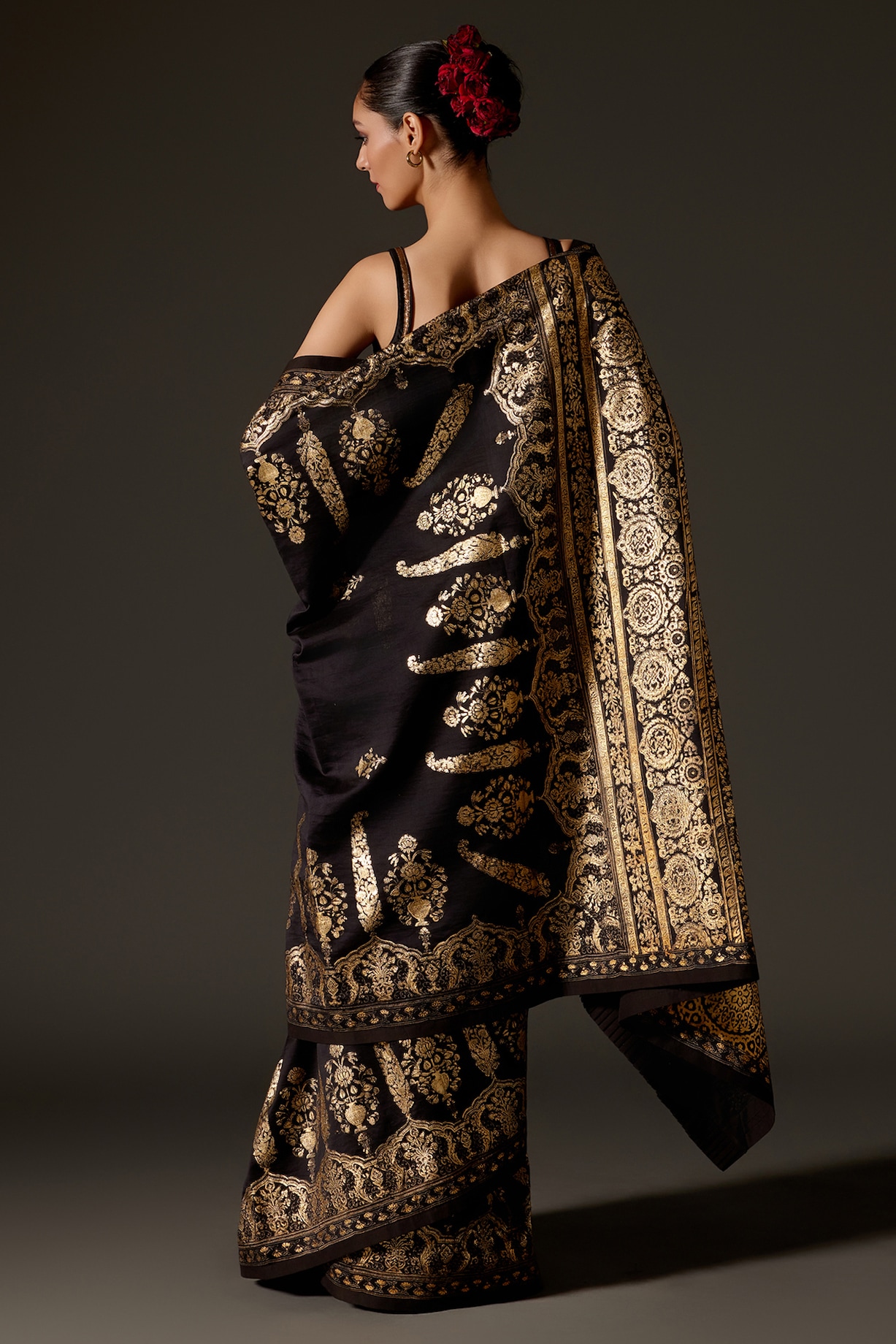 Black Chanderi Foil Printed Saree Set by Rohit Bal at Pernia's Pop Up ...