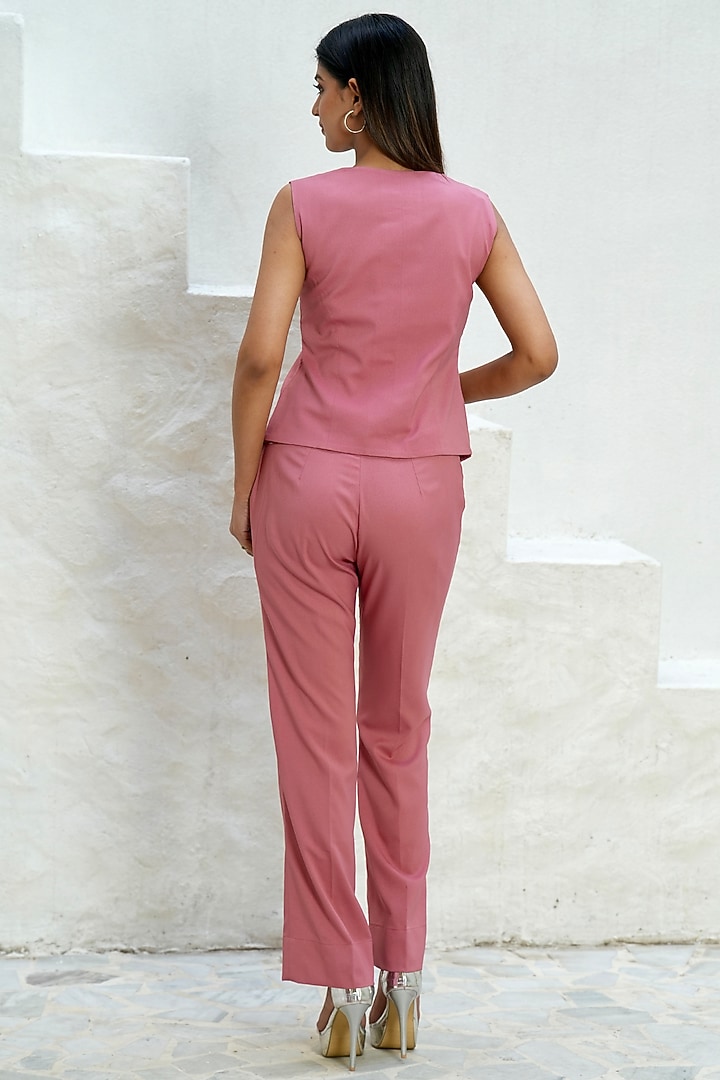 Onion Pink Mouse Crepe Machine Embroidered Co-Ord Set by Rabnoor K Sethi at Pernia's Pop Up Shop ...