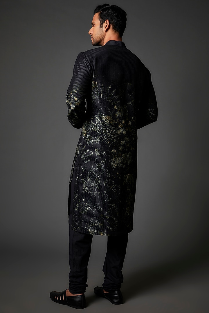 Black Printed Kurta Set by Rohit Bal Men at Pernia's Pop Up Shop 2025