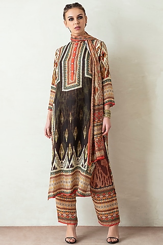 Buy Rajdeep Ranawat Designer Sarees, Dresses, Lehengas 2021