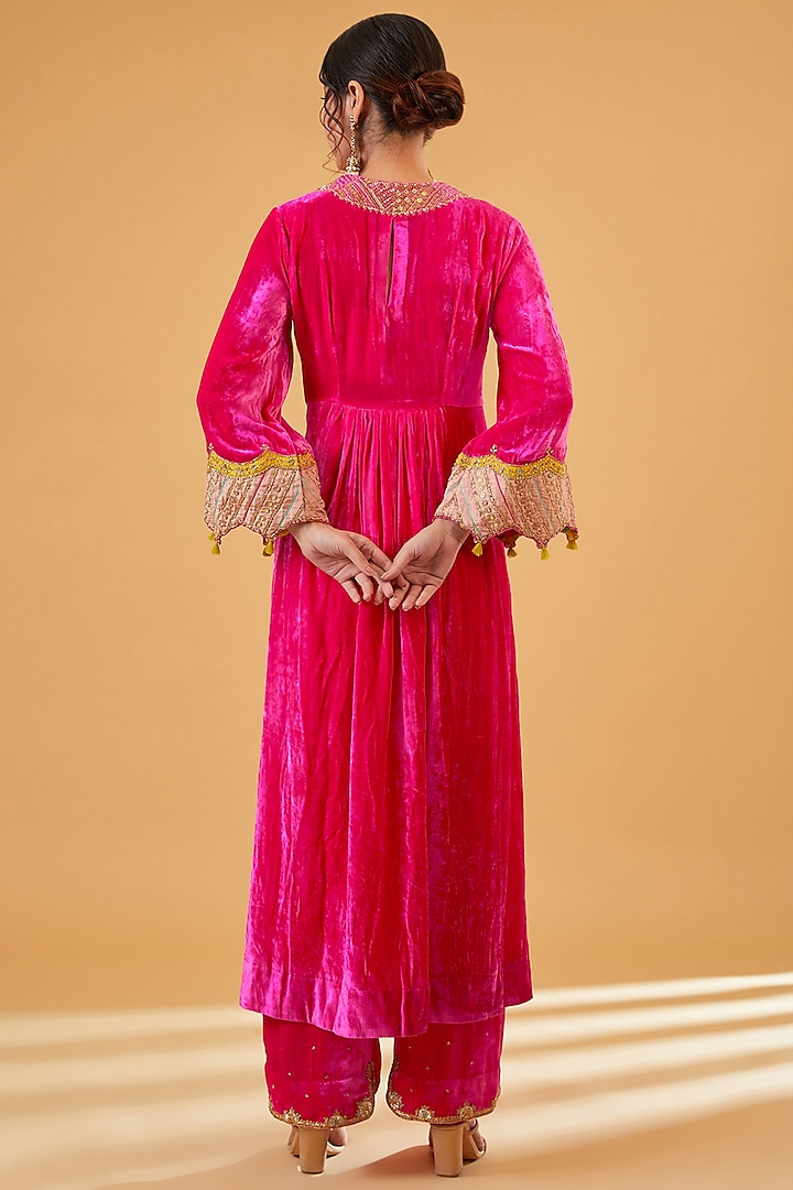 Hot Pink Silk Velvet Hand Embroidered Kurta Set by Raji Ramniq at Pernia's Pop Up Shop 2025
