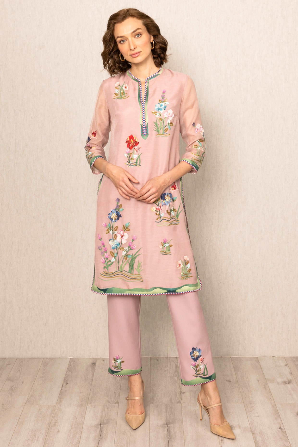 Pink Dhaka Linen Floral Work Tunic Set by Ranna Gill at Pernia's Pop Up ...