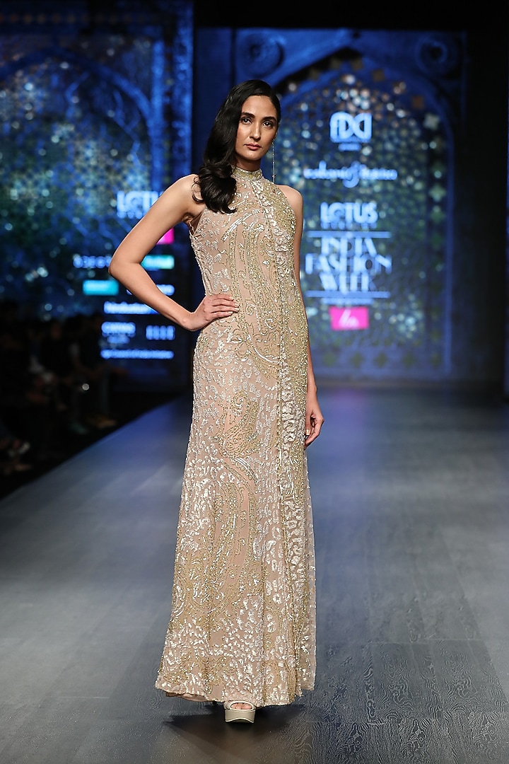 Gold Layered Gown by Rabani & Rakha at Pernia's Pop Up Shop 2025