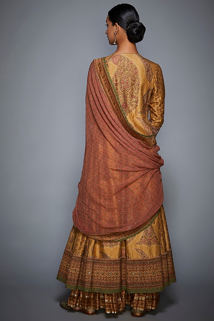 Gold & Olive Green Printed Embroidered Kurta Set by Ri Ritu Kumar at Pernia's Pop Up Shop 2024