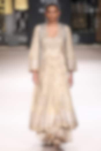 Gold Silk Kurta Set by Ri Ritu Kumar at Pernia's Pop Up Shop 2025