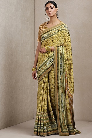 Buy Ritu Kumar Lehenga, Saree, Dresses, Kurtas, Shararas 2021