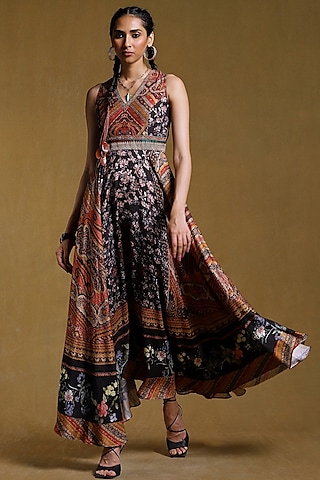 Ritu Kumar - Buy Designer Kurtas, Dresses, Shirts Online 2025